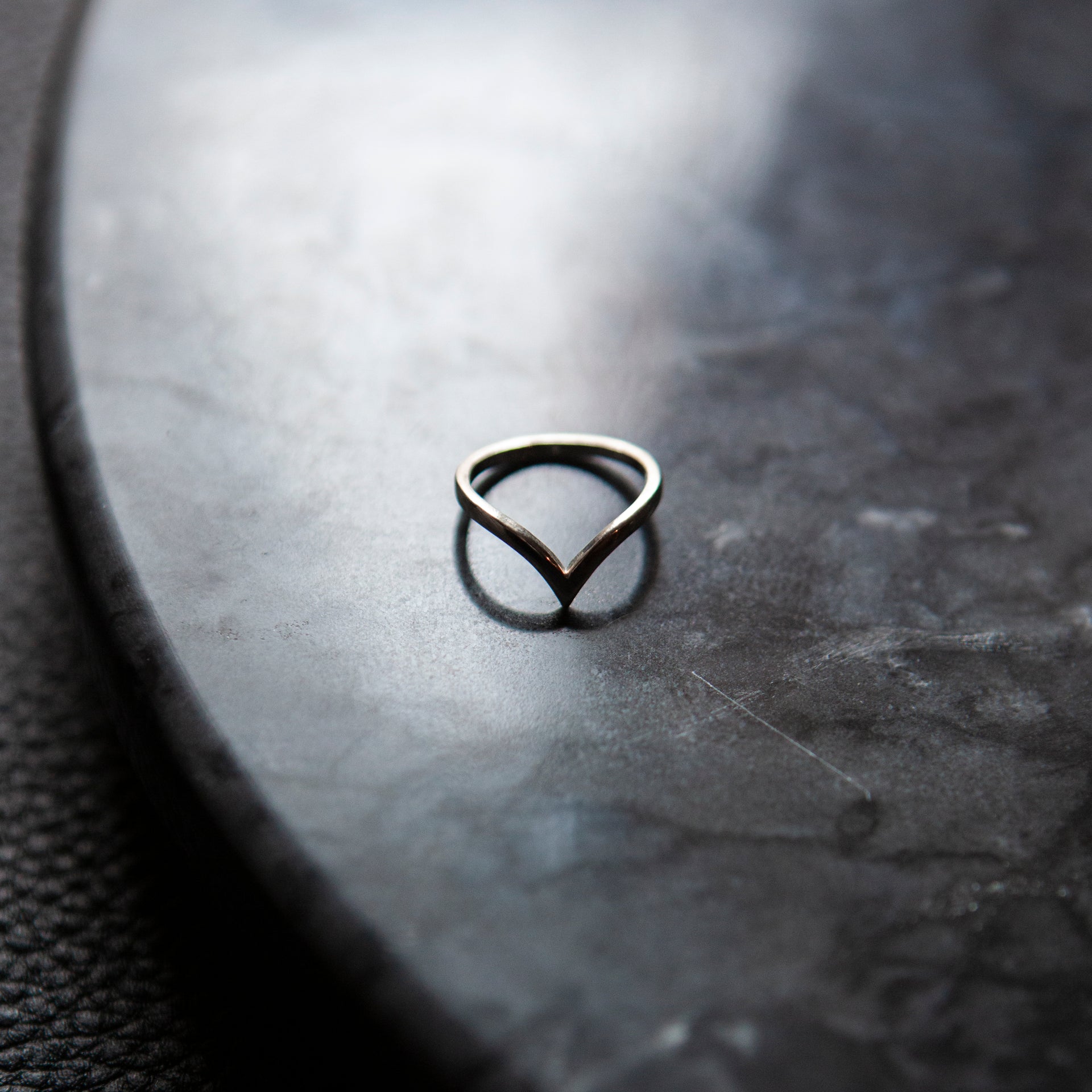 Wide Pointed | Ring – 925 Silver – NOIR KĀLA